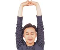 [브레인피트니스] 나른하고 정체된 기분이 들 때는 손을 들어올려라